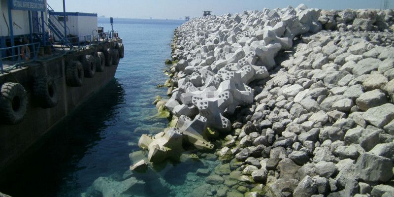 Upper Zakum oil field, artificial islands project North and West | CLI ...