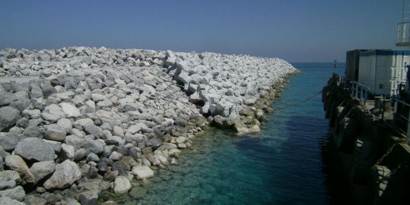 Upper Zakum oil field, artificial islands project North and West | CLI ...