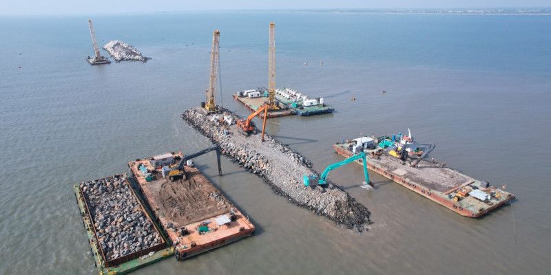 Protection of the Chhara Port, India : an ACCROPODE™ II project | CLI ...